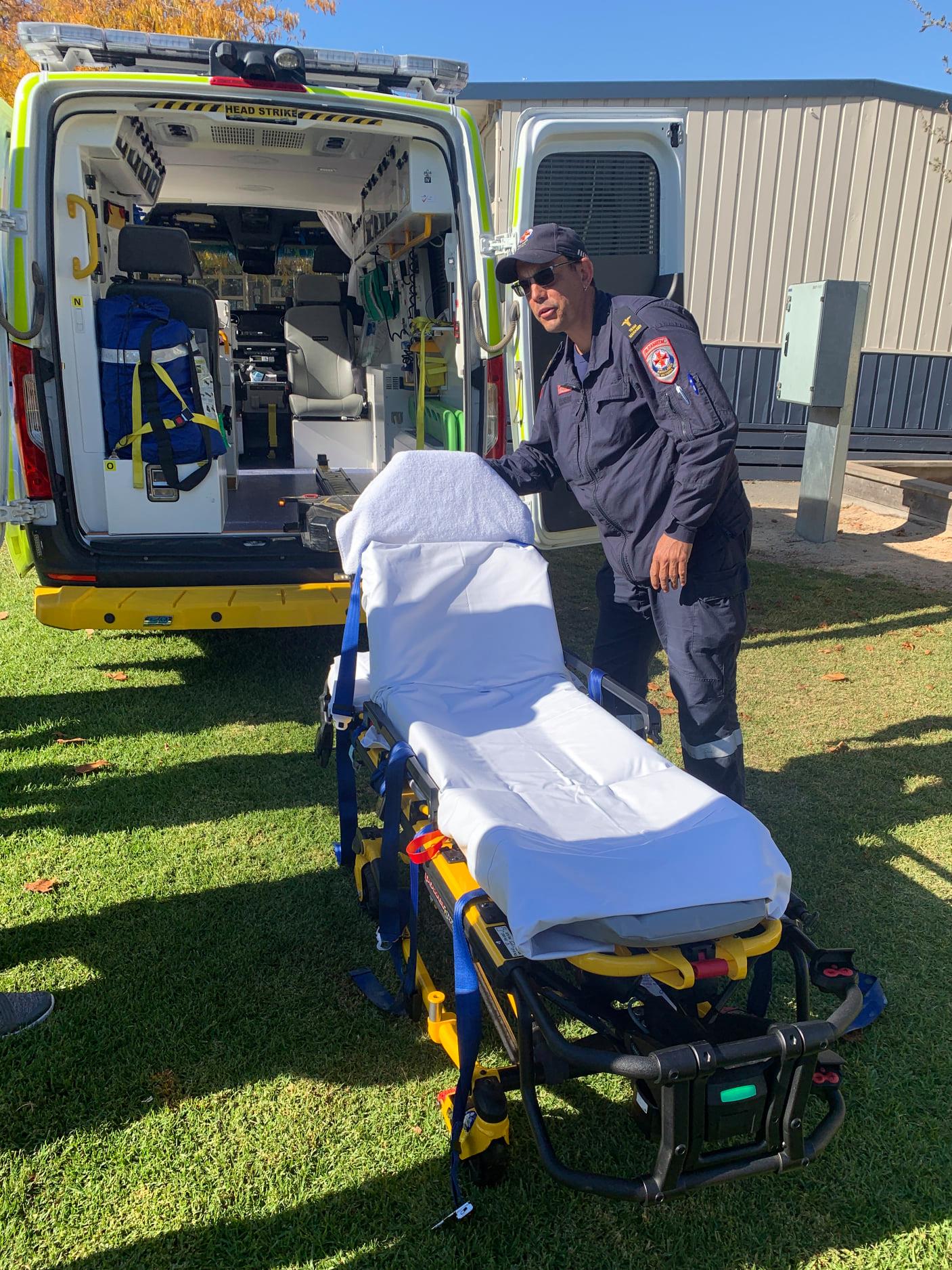 Ambulance Victoria - Melbourne, Australia | Call Emergency Hospital ...