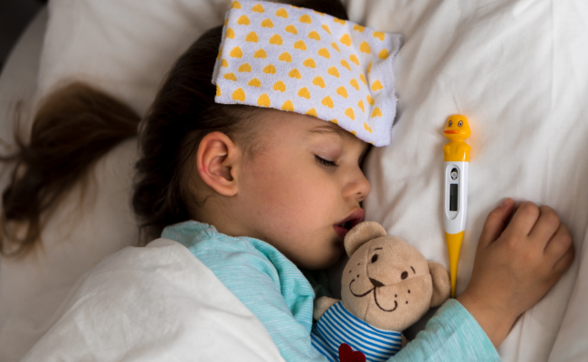 Baby Has 104°F Fever & Fast Breathing – When to Go to the ER